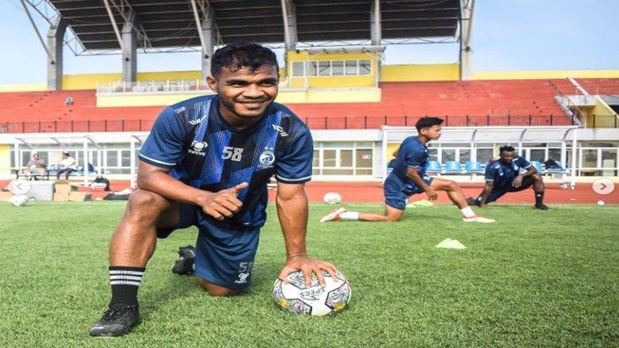Isi Kekosongan Libur Liga 2, Striker Sriwijaya FC Habibi Jusuf Bantu ...