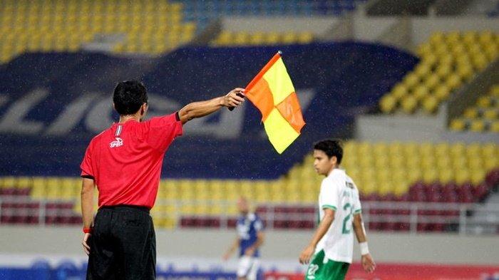 Sering Menentukan Hasil Laga, Ini Cara Menentukan Pemain Posisi Offside ...
