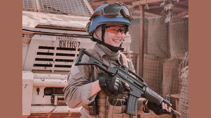 Video: Hikma Nur Syafa Polwan Cantik Dulu Tugas di Afrika? Kini Pulang ...