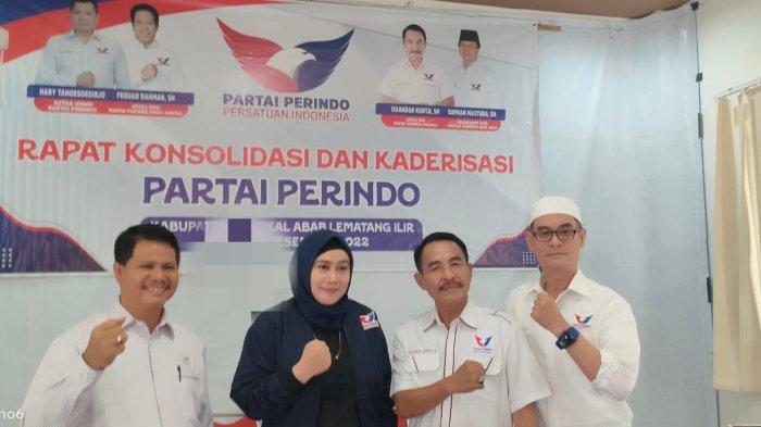 Target Menangi Pemilu 2024, Ike Suharjo Gelar Konsolidasi Bersama DPD ...