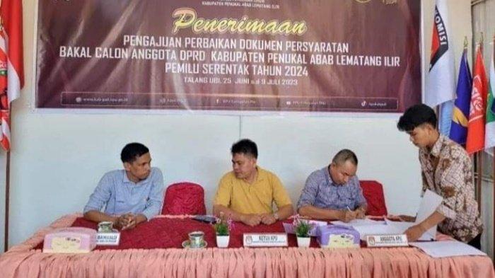 Hasil Perbaikan Berkas Administrasi, Jumlah Bacaleg di PALI Berkurang 2 ... Hasil Perbaikan Berkas Administrasi, Jumlah Bacaleg di PALI Berkurang 2 ...