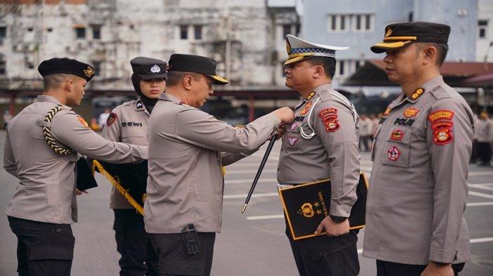 Tiga Anggota Ditlantas Polda Sumsel Dapat Penghargaan dari Kapolda Sumsel, Ini Nama-namanya ...