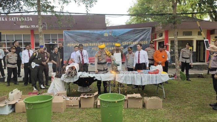 Hasil dari Operasi Penyakit Masyarakat, Puluhan Senjata Api Rakitan ...