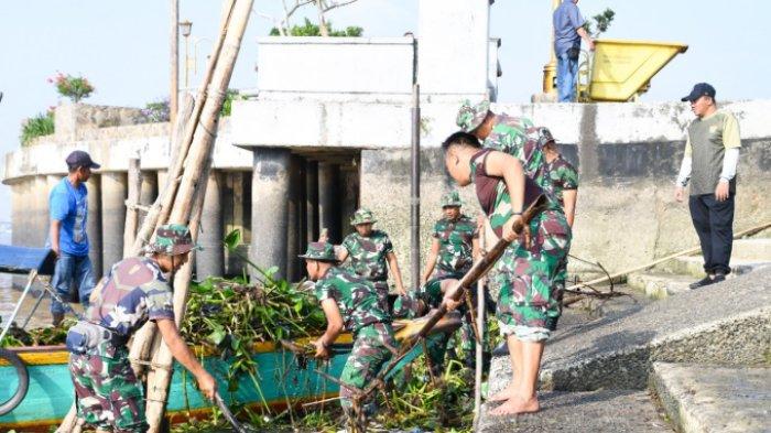 Karya Bakti TNI, Korem 044/Gapo Bersihkan Tempat Ibadah dan Fasilitas ...