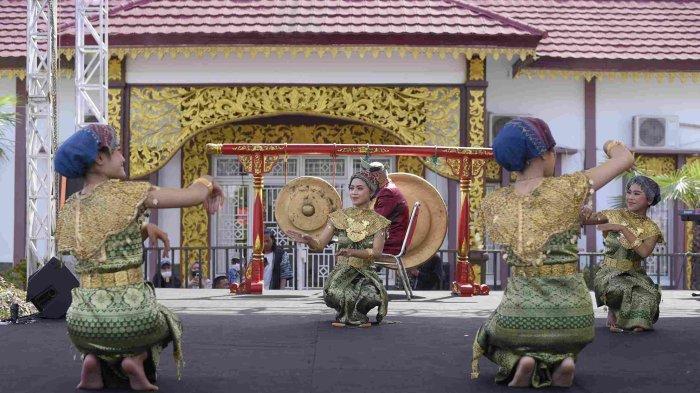 Mengenal Tari Lading Khas Tempirai PALI, Simbol Perlawanan Perempuan ...