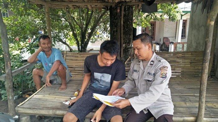 Polsek Tanjung Agung Sebar Brosur Tentang Himbauan Larangan Membakar ...