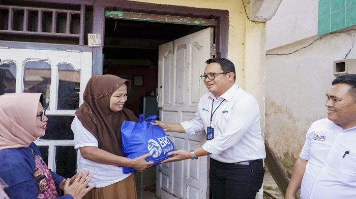 BRI Group Berbagi Kebahagian Bersama Anak Yatim Piatu, Menjelang Lebaran Idul Fitri 1444 H ...
