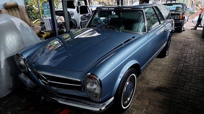 Penampakan Mobil Antik Mercedes-Benz SL 280 Milik Ridwan Kamil yang ...