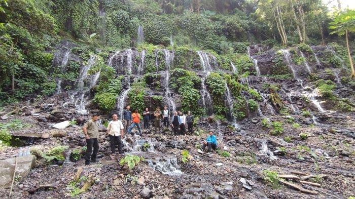 Potret Eksotis Air Terjun Penumpahan di Pagar Alam Keindahannya Mirip ...