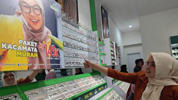 Melihat Kacamata Korean Style, Tren Kacamata yang Sedang Digandrungi Wong Palembang - Sripoku.com