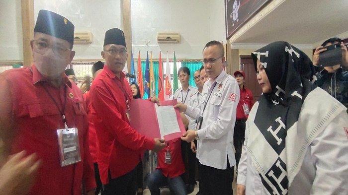 PDI Perjuangan Jadi Parpol Pertama Daftarkan Bacaleg untuk Pemilu 2024 ke KPU Muara Enim ...