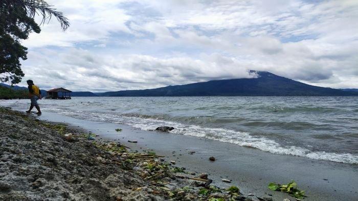Wisata Pantai Pelangi Danau Ranau, Eksotika Pantai Dengan Air Tawar ...