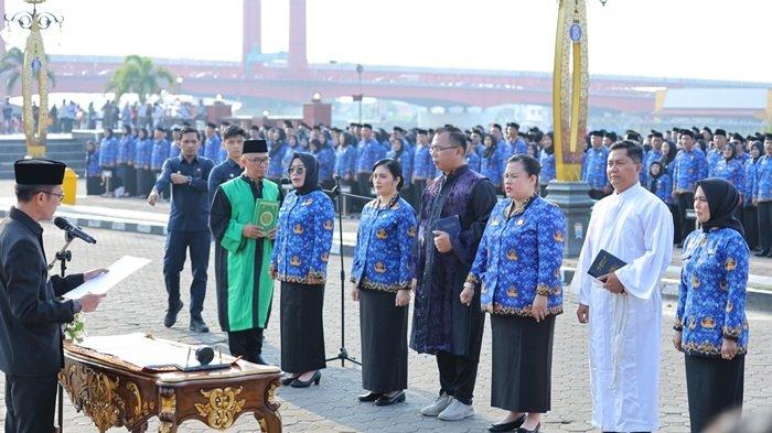 Tepati Janji, Ratu Dewa Lantik 3932 ASN di Pelataran BKB Kota Palembang ...