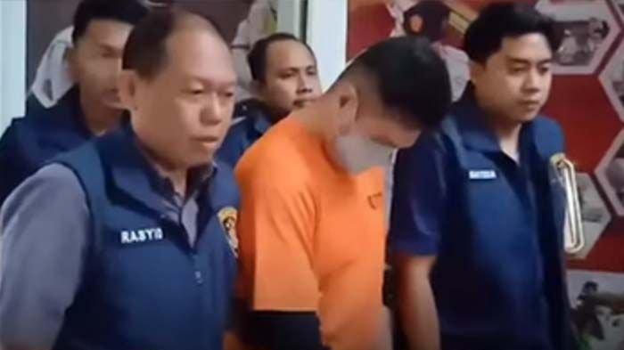 Video: Gaya Rambut Bak Model, Polisi Pamer Wajah Pemilik Harimau di ...