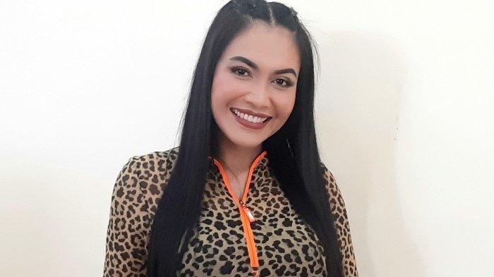 Pengen Punya Suami Lagi, Alasan Denada Oplas Wajah Dikritik Putrinya, Langsung Beri Penjelasan ...