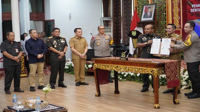 Komitmen Pilkada Lancar & Damai, Pemprov Sumsel Kabupaten Kota se-Sumsel Tandatangani NPHD ...