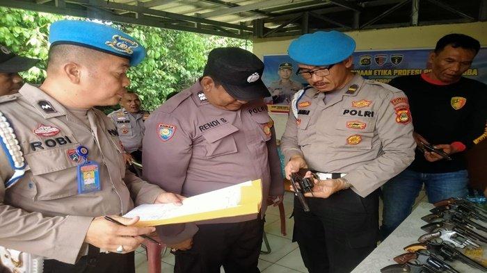 Cek Senjata Api dan Kelengakapan Anggota , Propam Polres Muba Lakukan Pemeriksaan - Sripoku.com