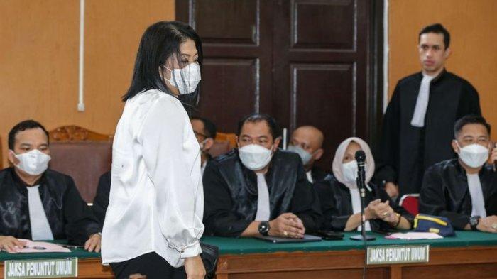 Ini Respon Putri Candrawathi Saat Dijatuhi Vonis Hukuman Penjara 20 Tahun oleh Hakim - Sripoku.com