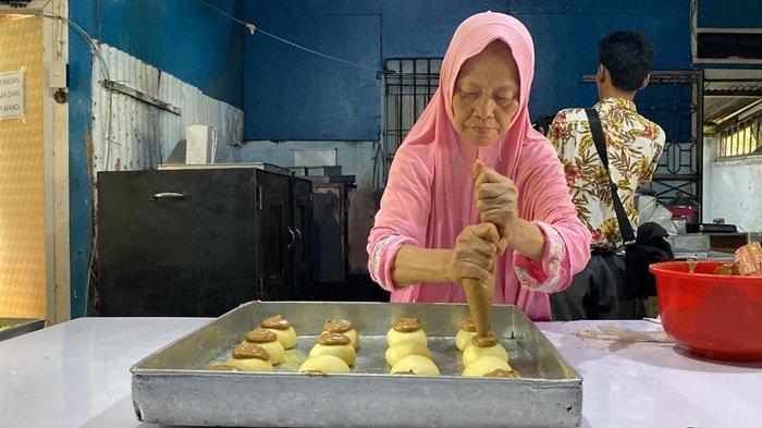 Kisah Fridar Pemilik Toko Roti HAMADA Legendaris di PALI, Belajar dari ...