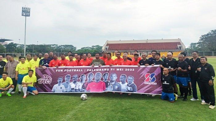 Cara Boaz Salossa Semangati Pesepakbola Sumsel, Dirtek Sriwijaya FC ...
