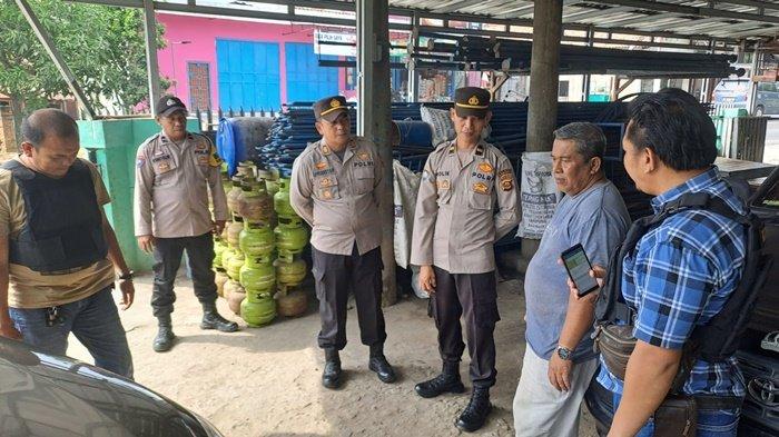 Keberadaan Pangkalan Gas LPG 3 Kg di Kecamatan Lembak Muara Enim Dimonitoring oleh AKP ...