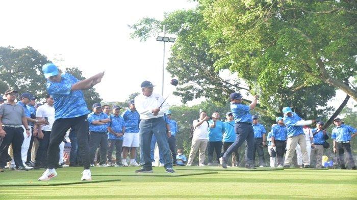 Wagub Sumsel Mawardi Yahya : Golf Open Tournamen Jadi Ajang Eratkan ...