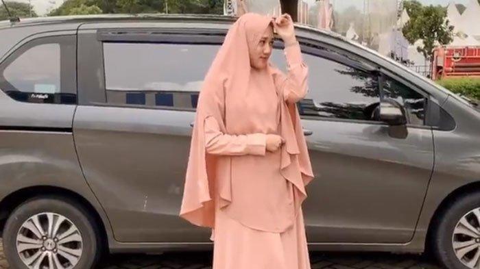 DULU Cuma Sopir, Kini Sah Dinikahi Pelawak, Almaratu Intan Banting ... DULU Cuma Sopir, Kini Sah Dinikahi Pelawak, Almaratu Intan Banting ...
