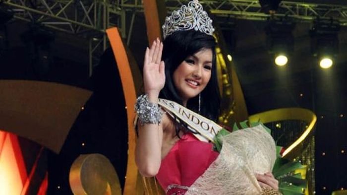 Astrid Ellena Miss Indonesia 2011, tak diaku Anak oleh Pengacara Setya ...