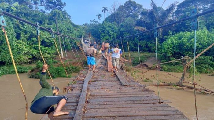 WARGA Sumsel di Wilayah Ini Diimbau Waspada Cuaca Ekstrem, Hujan Deras Berpotensi Banjir Bandang ...