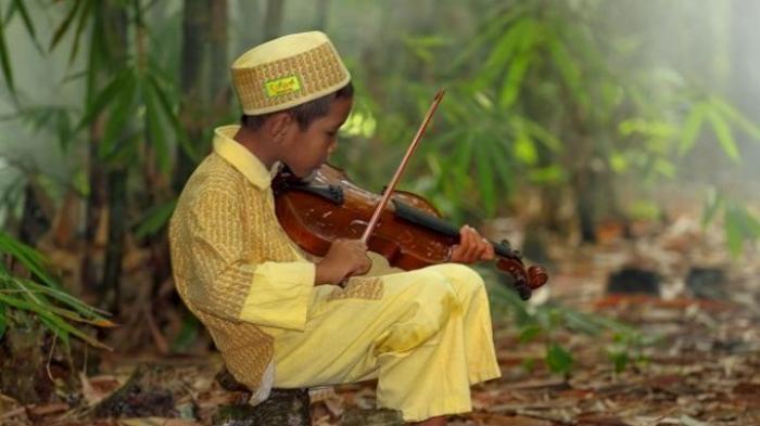 Pengen Belajar Bermain Biola Tapi Tidak Tahu Caranya Gimana, Ikuti saja ...