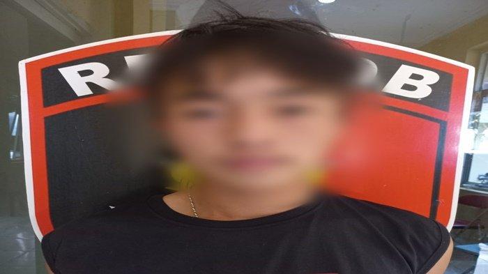 Bobol Toko Pupuk, Pemuda di Pagaralam Bawa Uang Rp 60 Juta dari Meja ... Bobol Toko Pupuk, Pemuda di Pagaralam Bawa Uang Rp 60 Juta dari Meja ...