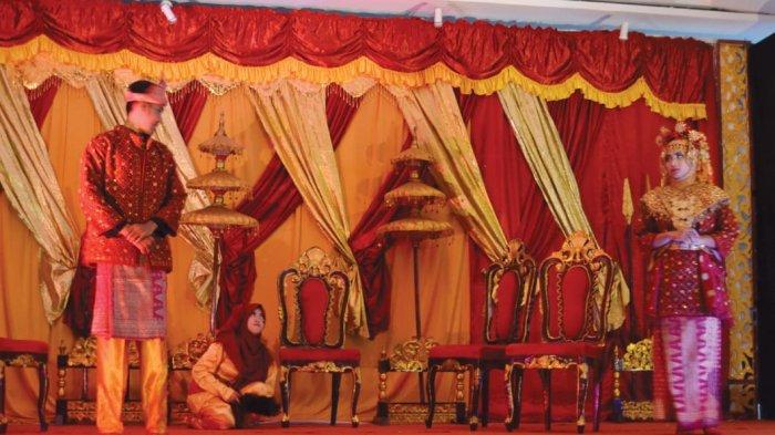 Mahasiswa Asal Amerika Serikat Kagumi Kesenian Teater Dulmuluk ...