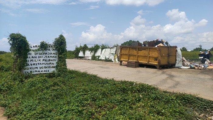 Penuh Sampah Dipinggiran Jalan Perumahan Elit, Camat Alang Alang Lebar ...