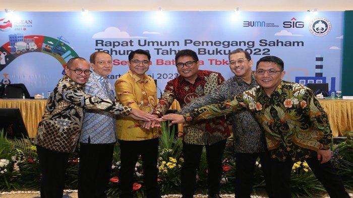 Susunan Direksi dan Komisaris Baru PT Semen Baturaja 2023 - Sripoku.com