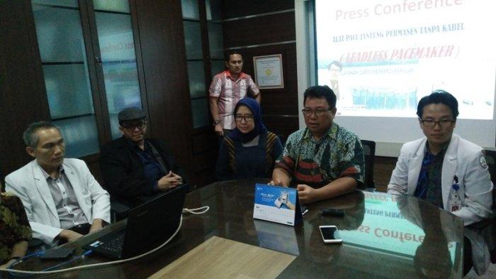 Untuk Pertama Kali, RSMH Lakukan Operasi Pemasangan Alat Pacu Jantung ...