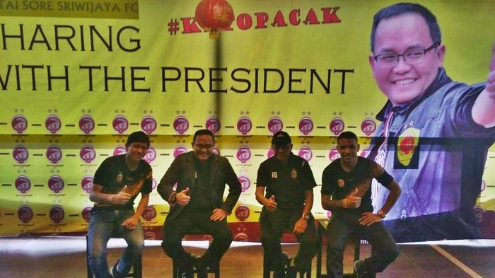 Dodi Reza Alex Minta Pemain Tampil Tanpa Beban - Sripoku.com