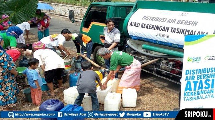 Tiap Hari ACT Distribusikan 25 Ribu Liter Air Bersih Untuk Warga Jawa Barat - Sripoku.com