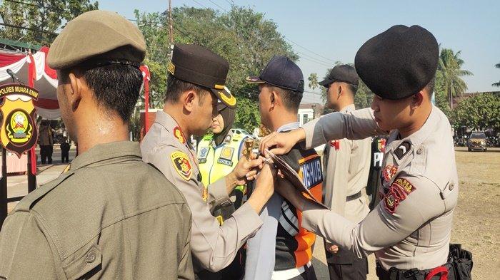 Simulasi Sispam Pemilu 2024: Massa Unjuk Rasa Terlibat Aksi Kejar-Kejaran Bak Film - Sripoku.com