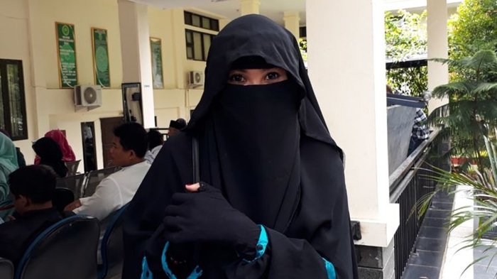 6 Artis Cantik Ini Pilih Hijrah dan Mantap Bercadar, Dulunya Model ...