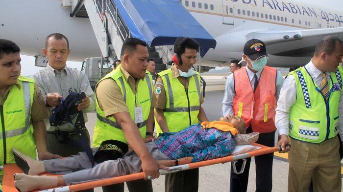 Sebelum Meninggal, Jakfar Sempat Duduk di Pesawat - Sripoku.com