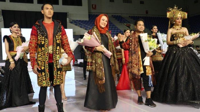 Kawai Kanduk dan Kayu Aro, Kain Khas OKU Selatan Unjuk Gigi di ...