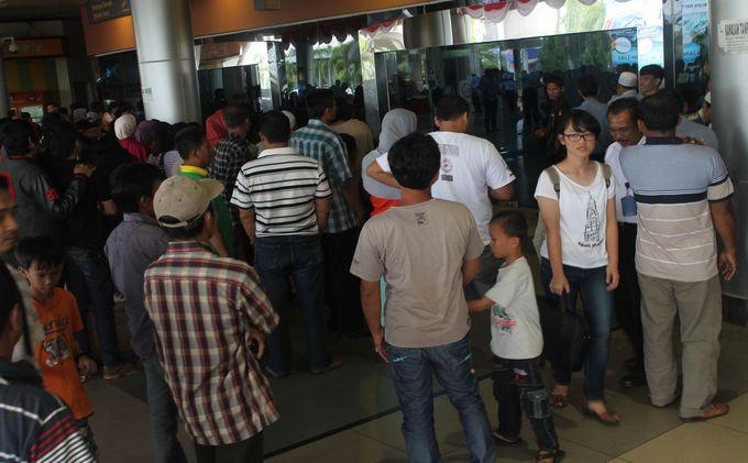 Ternyata, Puncak Arus Mudik di Bandara SMB II pada H-5 dan H-6 - Sripoku.com