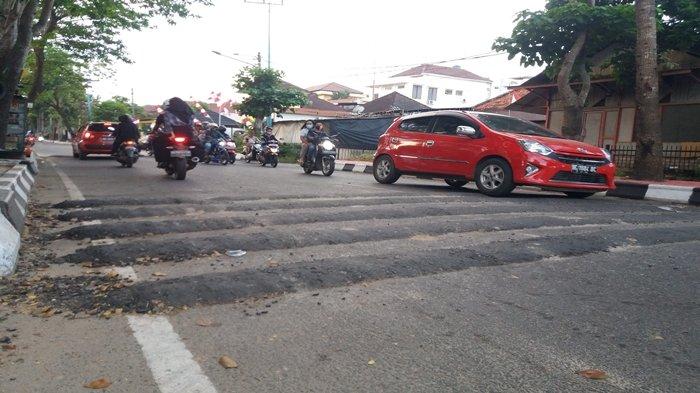 Portal Jalan Seduduk Putih Palembang - Sripoku.com