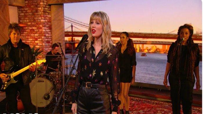Translate Lirik Lagu August - Taylor Swift: Your Back Beneath The Sun ...
