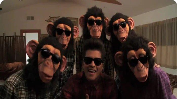 Terjemahan Lirik Lagu The Lazy Song - Bruno Mars: Today, I Don't Feel ...