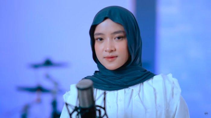 Lirik Sholawat Assholaatu 'Alannabi Versi Nissa Sabyan, Arab, Latin & Arti, Berisi Pujian untuk ...