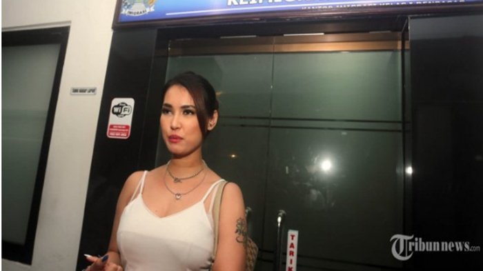 Kecewa, Ini Reaksi Maria Ozawa Usai Ditahan Pihak Imigrasi, Ungkap Pengalaman Mengerikan di Bali ...