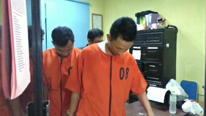 Dua Oknum TNI Pecatan Jadi Kurir Narkoba - Sripoku.com Dua Oknum TNI Pecatan Jadi Kurir Narkoba - Sripoku.com
