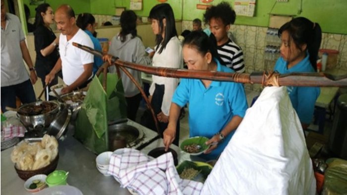 Nasi Pindang Khas Semarang, Cara Penyajiannya Yang Jadi Pembeda ...