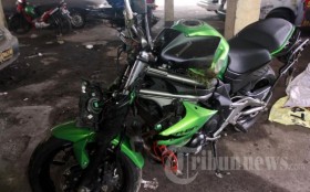 Pipik Masih Simpan Motor Uje Saat Kecelakaan - Sripoku.com